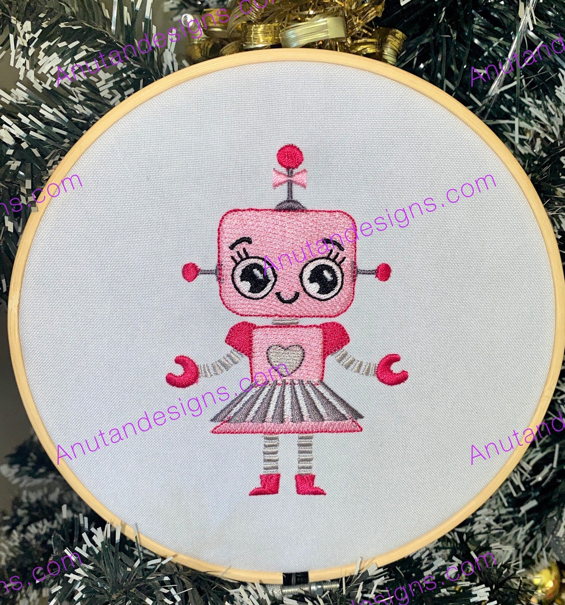 Gerty Robot – Anu-Tan Designs